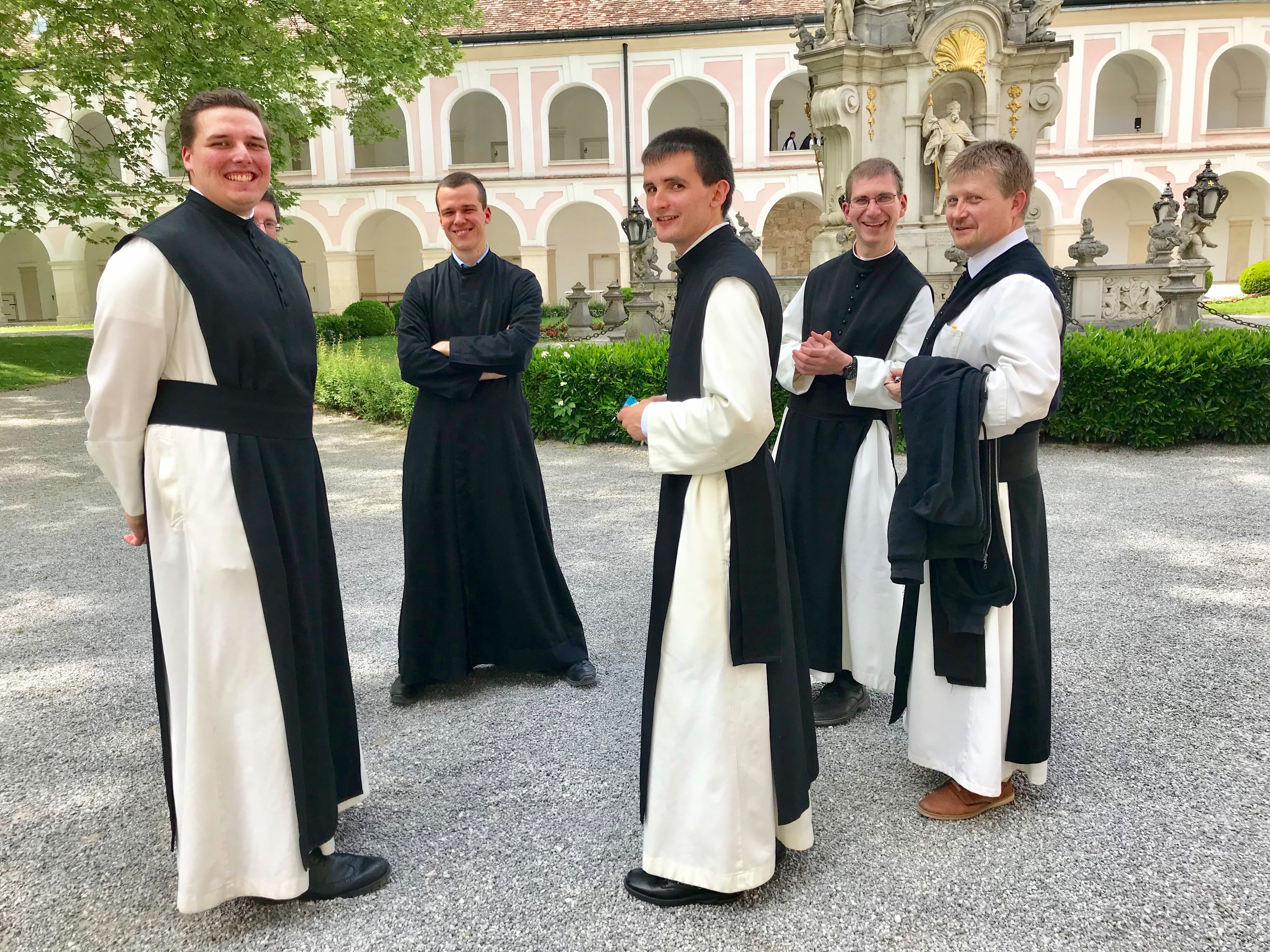 Gemeinschaft gibt Halt (03.06.2018) - Stift Heiligenkreuz